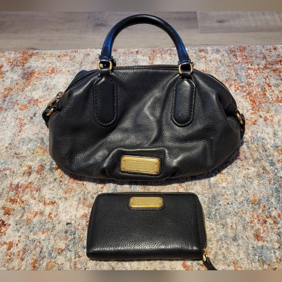 Marc Jacobs | Bags | Authentic Marc Jacobs Purse With Wallet | Poshmark